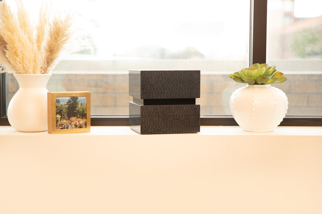 Upgrading Your Cremation Urn to Reflect Your Unique Style – Oaktree Memorials
